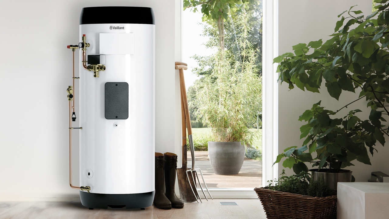 uniSTOR heat pump cylinder | Vaillant